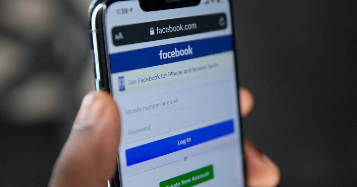 Facebook in the Philippines: Users, Demographics, Impact